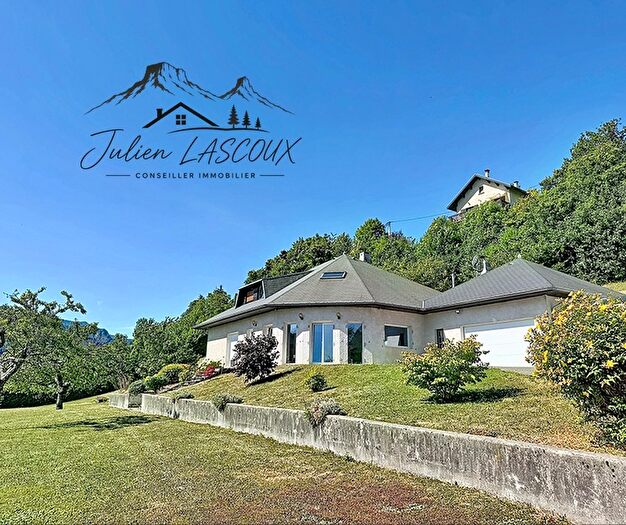 Maison 6 pièces à Engins, à vendre