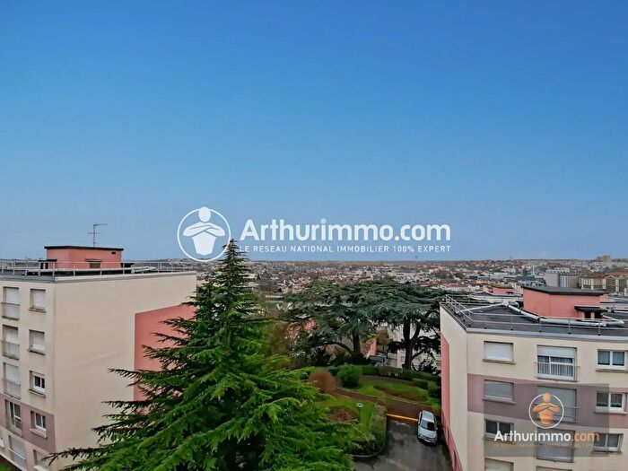 Appartement à vendre - Saint-Pierre-du-Perray - 5 pièces - 3 chambres