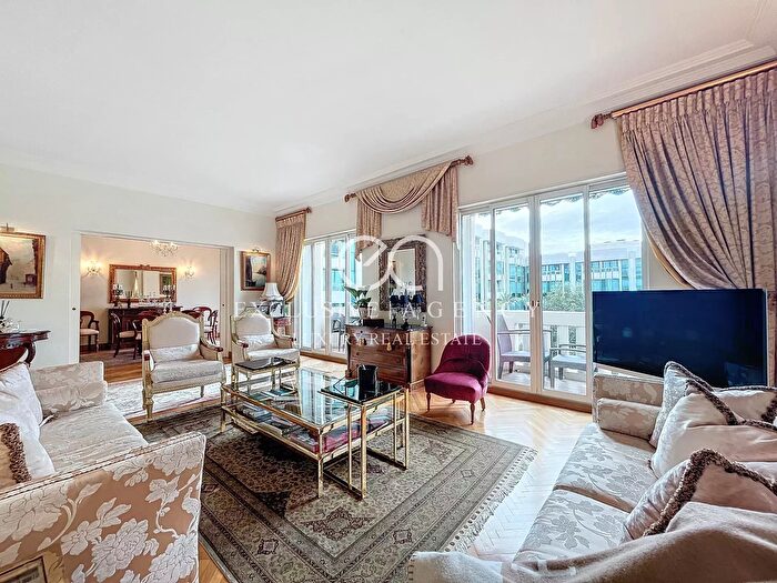 Maisons à vendre et appartements à louer - 1