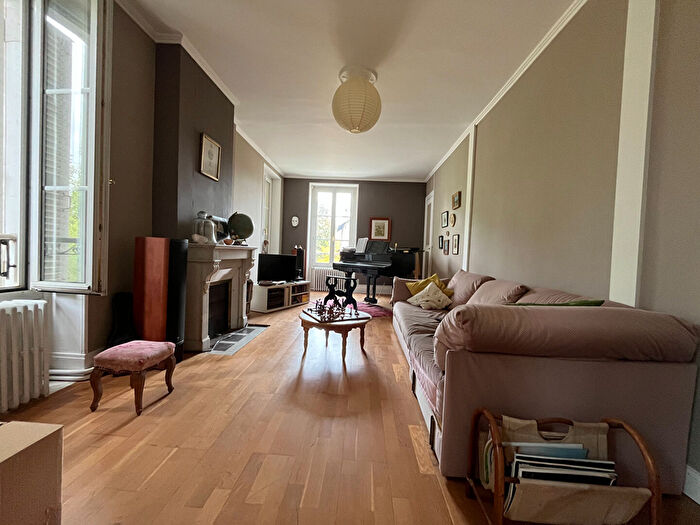Saint-Satur : Maison 7 pièces à vendre