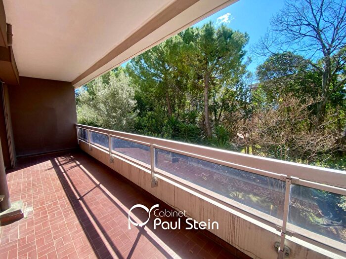 Appartement à louer - Montolivet, Marseille ème arrondissement - 4 pièces - 3 chambres