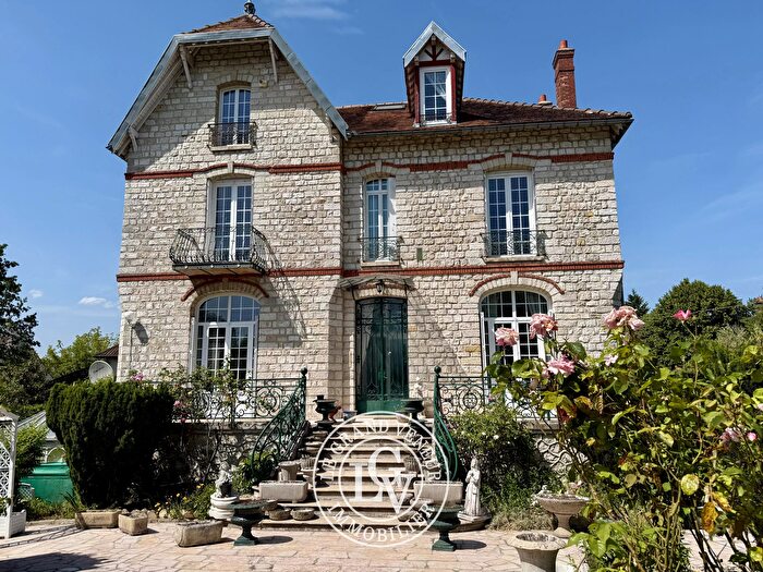 Vulaines-sur-Seine - Maison 12 pièces à louer