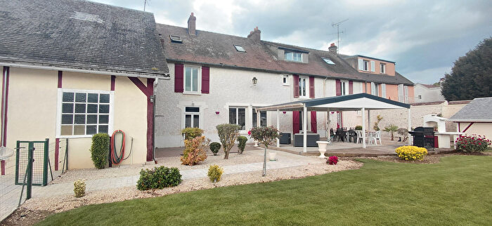 Maison 11 pièces à Dourdan, à vendre