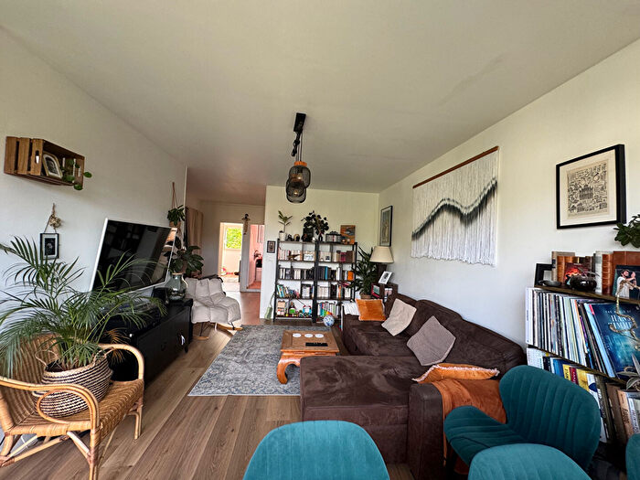 Appartement à vendre - Chaville, Doisu - 3 pièces - 2 chambres