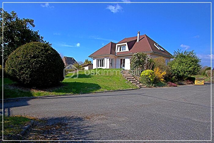 Maison à vendre - Saint-André-le-Gaz - 7 pièces - 5 chambres