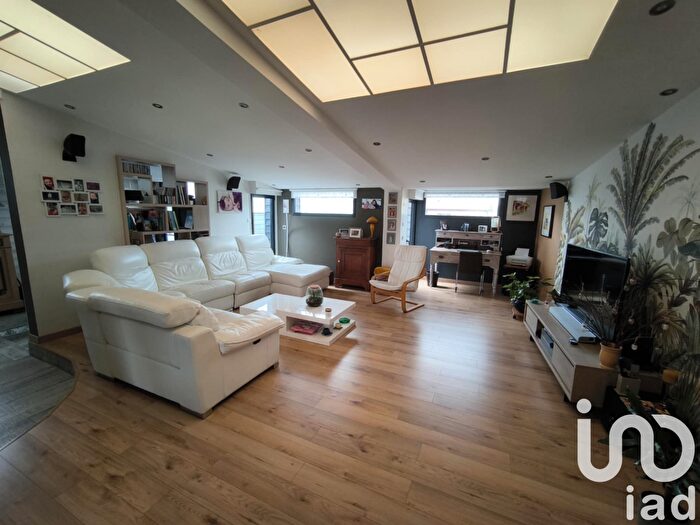 Maison à vendre - Saint-Saulve - 8 pièces - 5 chambres