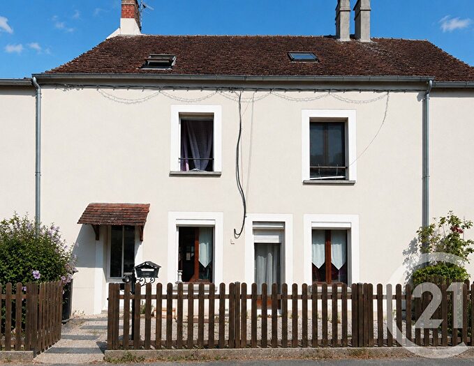 La Croix-en-Brie : Maison 6 pièces à vendre