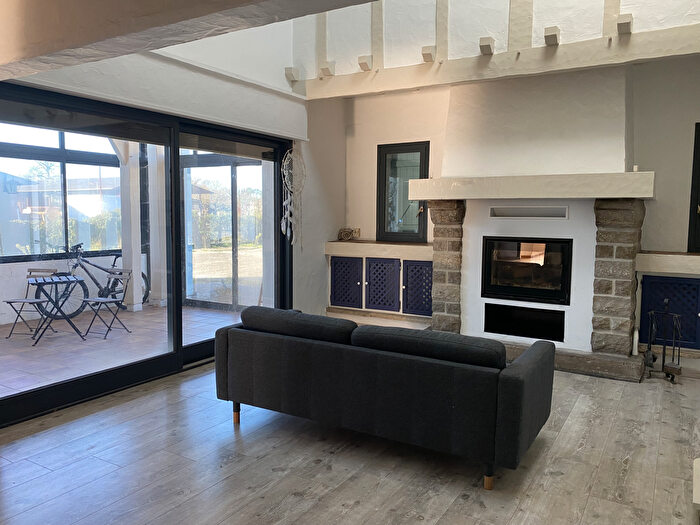 Maison à vendre - Saint-Vincent-de-Tyrosse - 9 pièces - 5 chambres