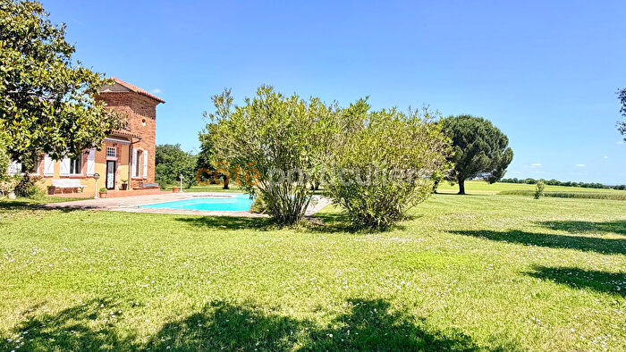 Maison 7 pièces à Saint-Sardos, à vendre