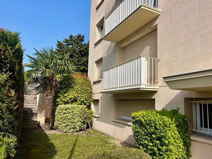 Appartement à louer - Victor Hugo-Belvédère, Saint-Germain-en-Laye - 4 pièces - 2 chambres