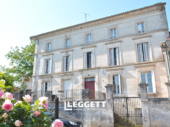 Maison à vendre - Vieux-Mareuil - 5 pièces - 3 chambres