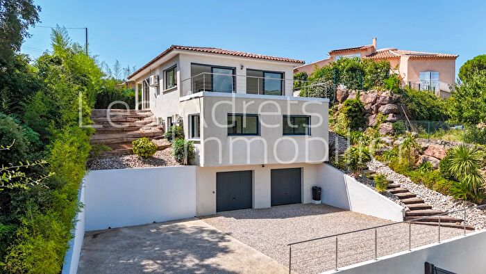 Maison à vendre - Les Adrets-de-lEstérel - 5 pièces - 3 chambres