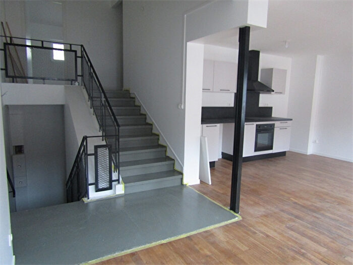 Appartement à louer - Charmes - 3 pièces - 2 chambres