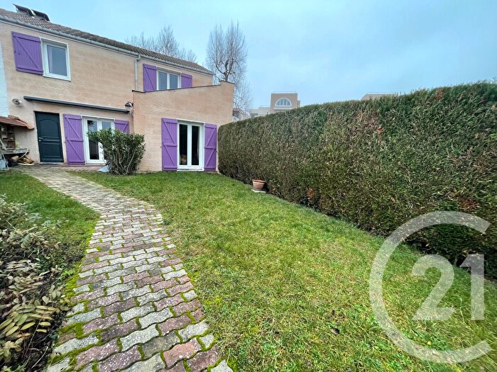 Cergy, Axe Majeur, Horloge : Maison 5 pièces à vendre