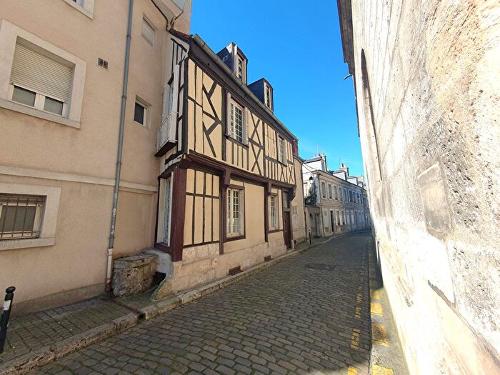 Maison à vendre - Bourges, Centre-ville, Charlet, Lahitolle, Pignoux, Sembat - 7 pièces - 5 chambres