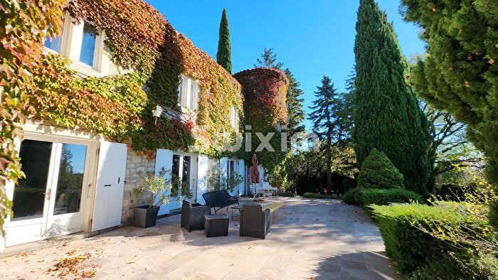 Maison à vendre - Sainte-Cécile-les-Vignes - 10 pièces - 5 chambres