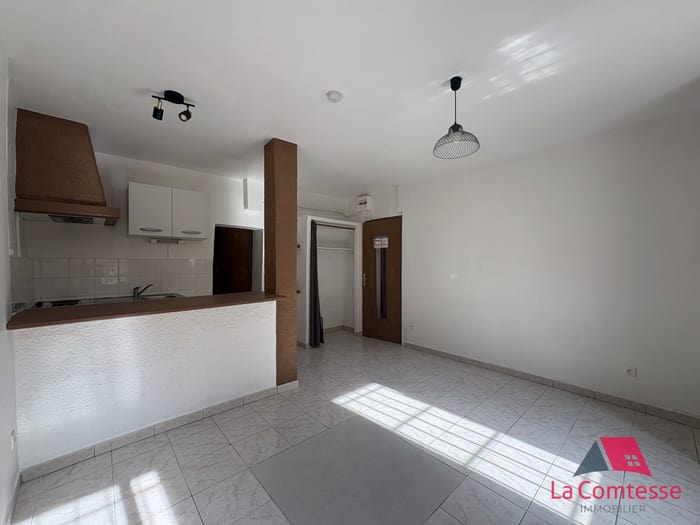 Aubagne, Centre-ville, Beaumond : Appartement 1 pièce à louer
