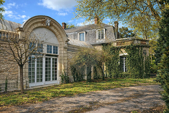 Maison 20 pièces à vendre à Senlis, Villevert