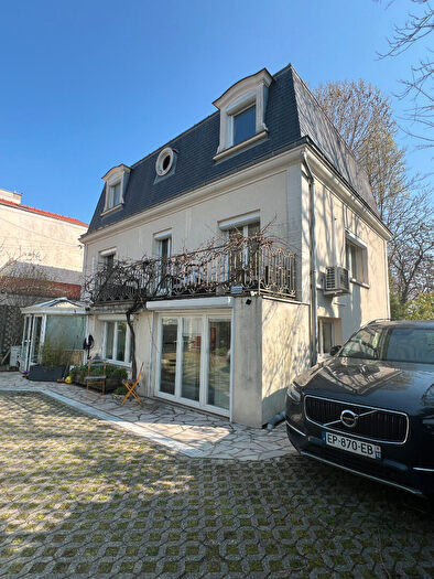 Maison à vendre - Colombes, Les Vallées - 7 pièces - 5 chambres