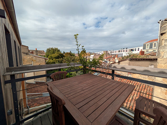Appartement 3 pièces à louer à Bordeaux, Capucins, Saint-Michel