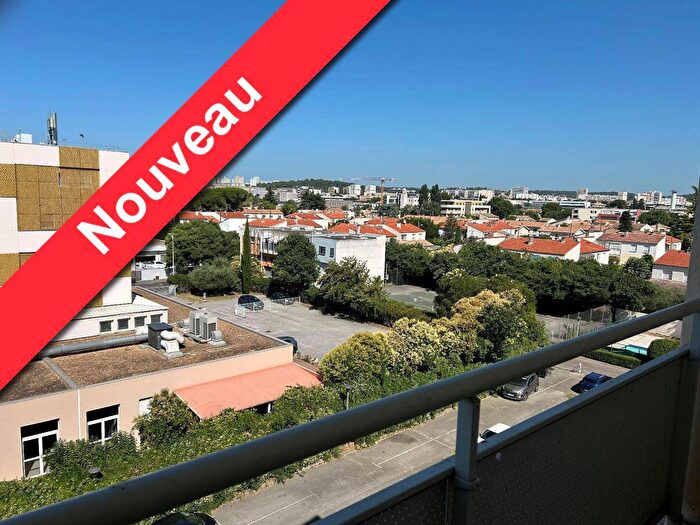 Appartement 1 pièce à louer - Capouchiné, Nîmes
