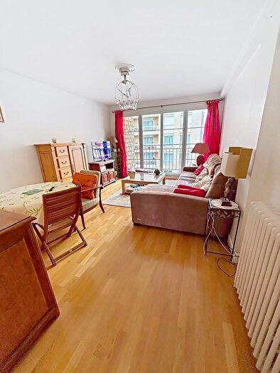 Appartement à vendre - Courbevoie, Hôtel de ville - 3 pièces - 2 chambres