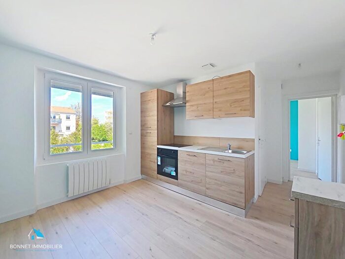 Appartement à louer - Clermont-Ferrand, Herbet, Brezet, Saint-Jean - 2 pièces - 1 chambre