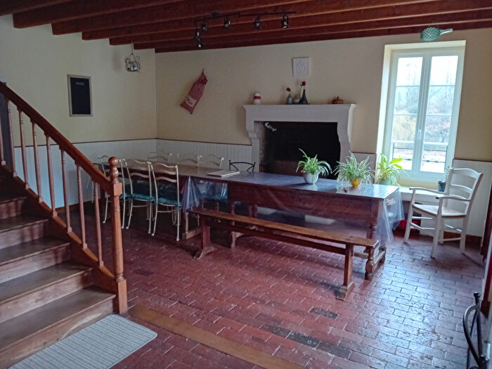 Maison à vendre - Sigournais - 8 pièces - 5 chambres