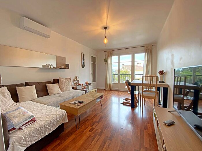 Appartement à vendre - Aix-en-Provence - 3 pièces - 2 chambres