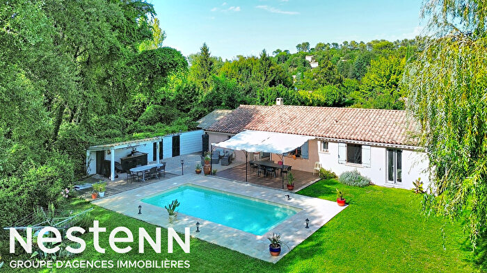 Maison 6 pièces à Saint-Maximin-la-Sainte-Baume, Centre-ville, à vendre