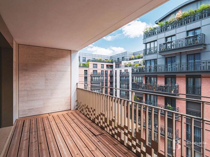 Appartement 4 pièces à Marceau, République, Courbevoie, à louer