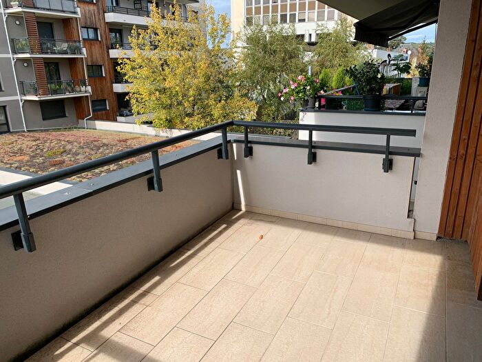 Appartement à louer - Brive-la-Gaillarde, Centre-ville, Pont Cardinal, Champanatier - 2 pièces - 1 chambre