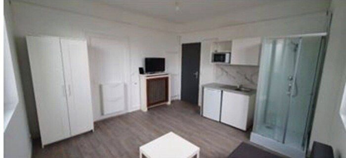 Appartement à louer - Faisanderie Bas-Gare, Villeneuve-le-Roi - 1 pièce