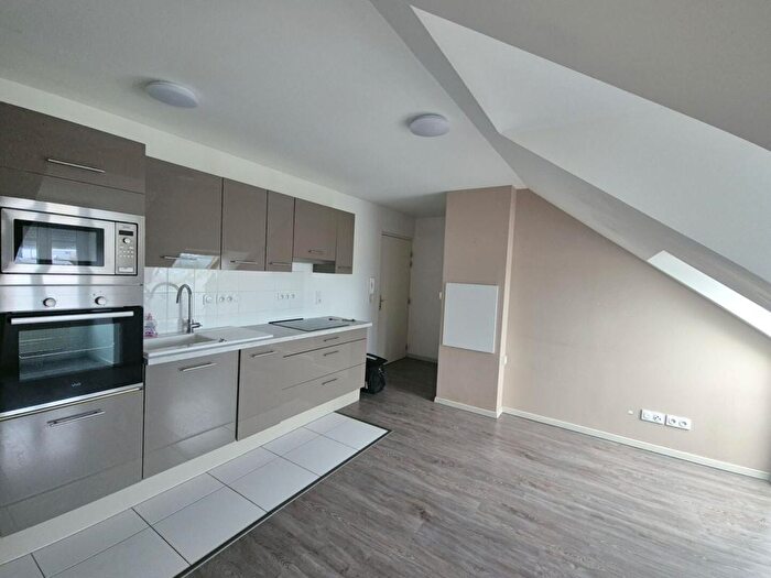 Appartement à vendre - Crépy-en-Valois, Péguy - 2 pièces - 1 chambre