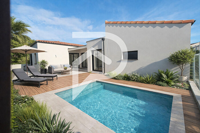 Maison à vendre - Agde, La Ville - 4 pièces - 3 chambres