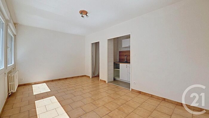 Appartement à louer - Metz, Devant les Ponts - 1 pièce