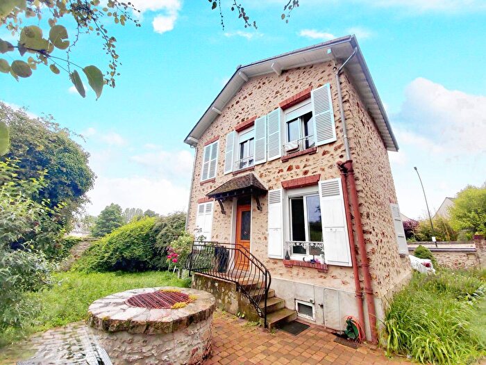 Maison à louer - La Rochette - 4 pièces - 2 chambres