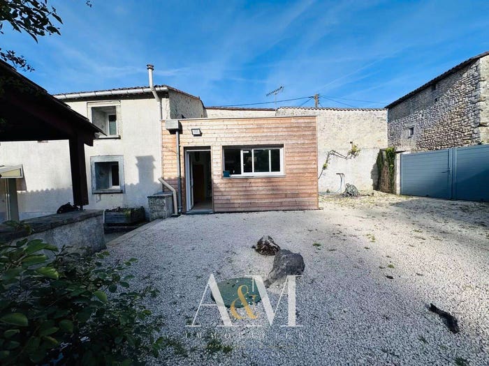 Maison 4 pièces à Châteauneuf-sur-Charente, à louer