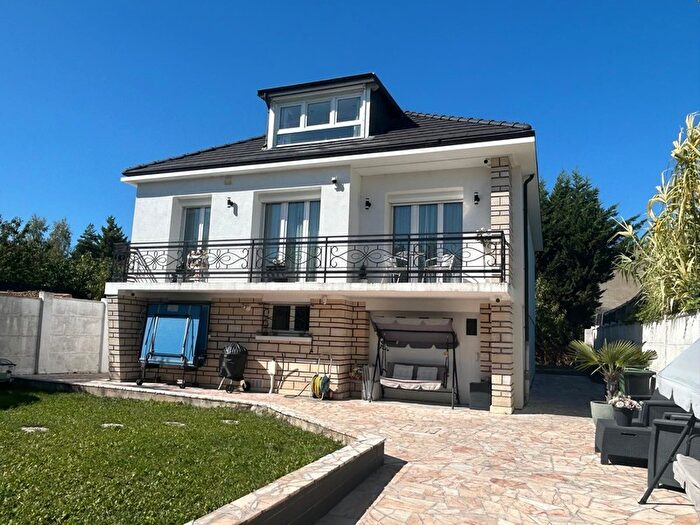Maison à vendre - Bonneuil-sur-Marne, Haut-Bonneuil - 7 pièces - 5 chambres