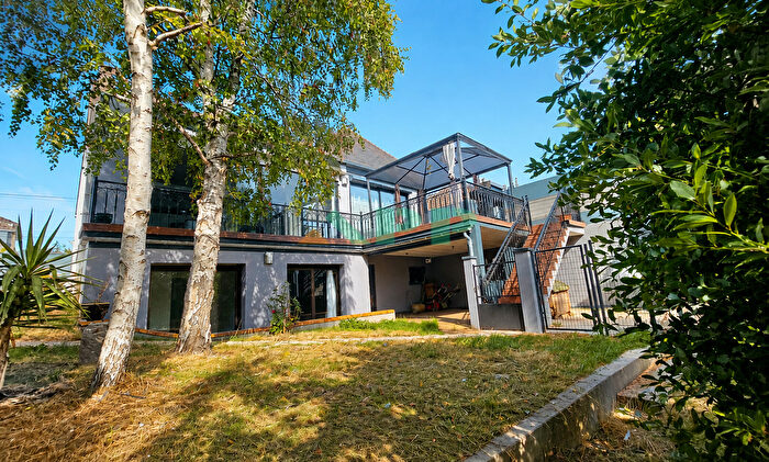 Maison 8 pièces à vendre à Athis-Mons, Plateau, Pyramide