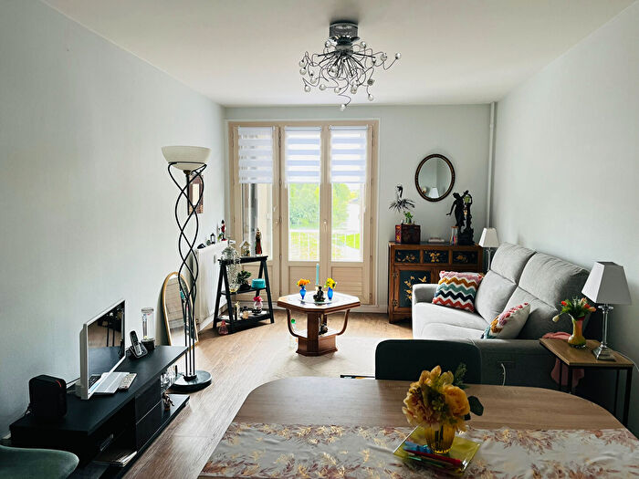 La Flèche, Bolerie, Sainte-Colombe, La Monnerie : Appartement 3 pièces à vendre