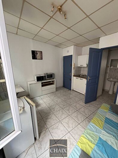 Centre Ville, Aubagne : Appartement 1 pièce à louer