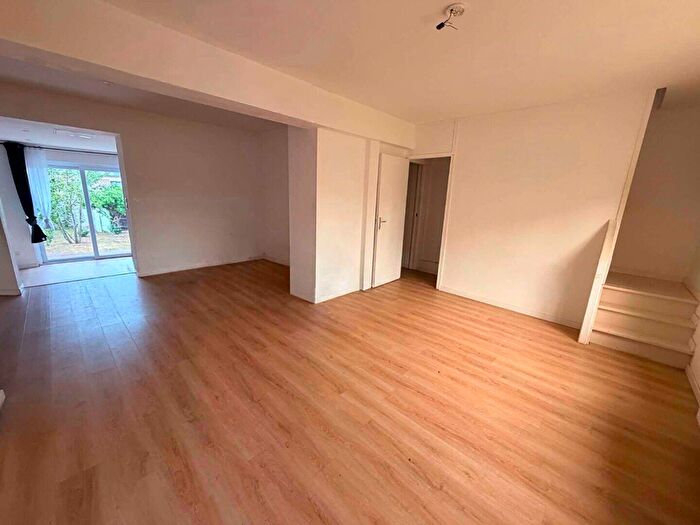 Centre, Marly : Maison 5 pièces à louer