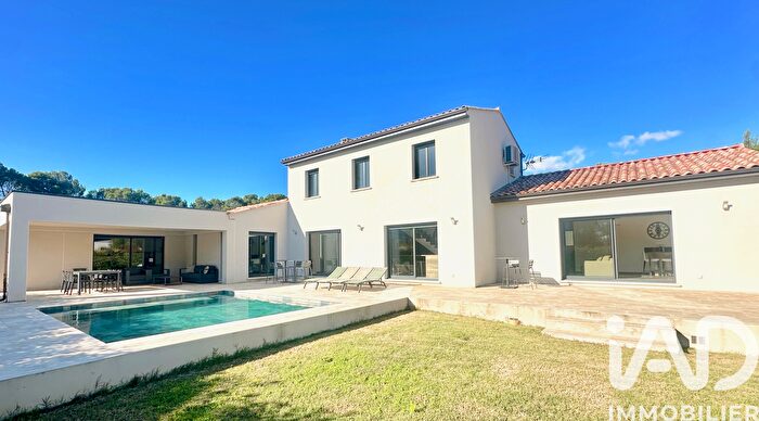 Maison à vendre - Uchaux - 8 pièces - 5 chambres