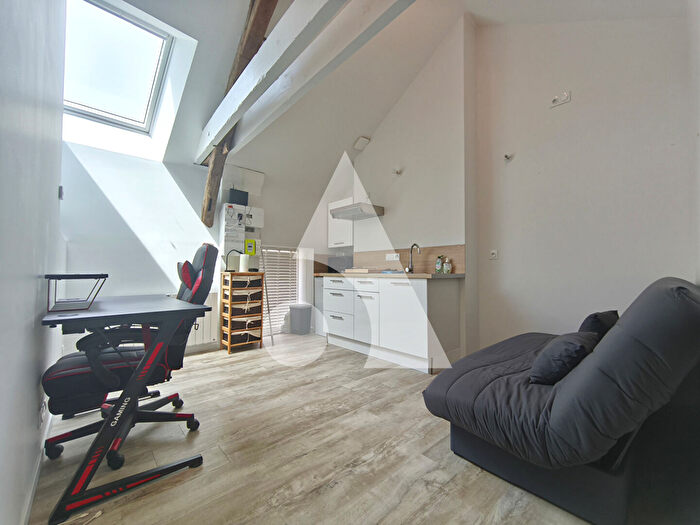 Appartement à vendre - Saint-Léger-des-Bois - 1 pièce