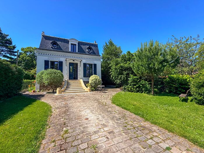 Maison 6 pièces à vendre à Le Raincy, Montfermeil, Grands Côteaux