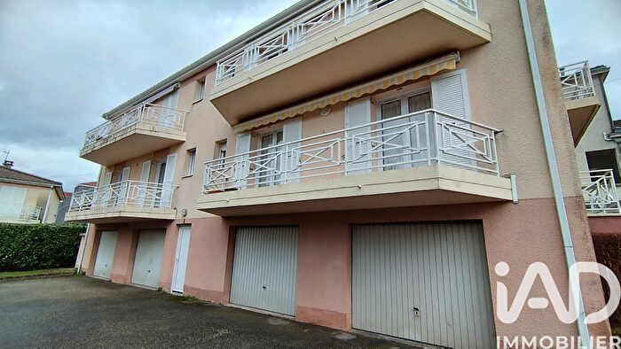 Appartement à vendre - Oyonnax, Centre-ville, Niermes, Geilles, Croix Rousse - 4 pièces - 3 chambres