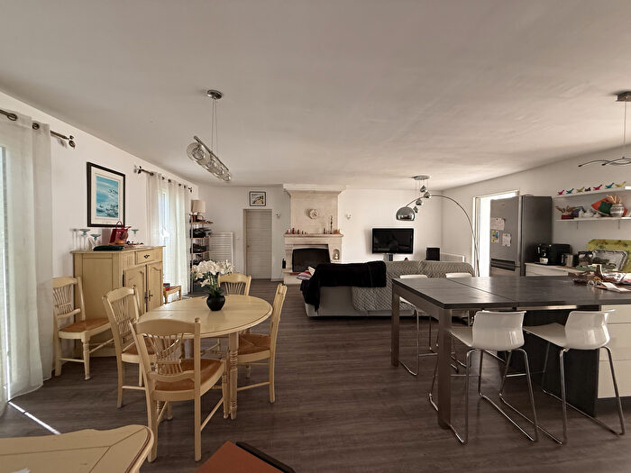 Maison à vendre - Fontcouverte - 6 pièces - 5 chambres