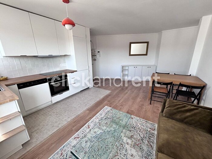 Appartement à louer - Debain-Michelet-Bauer, Saint-Ouen - 3 pièces - 2 chambres