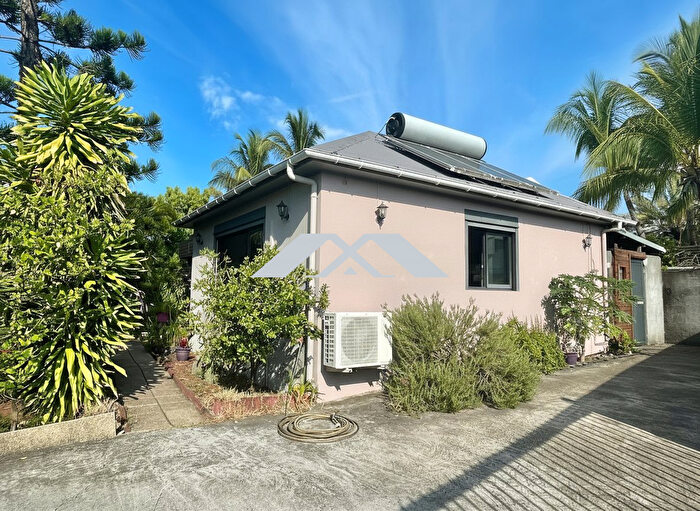 Maison à vendre - Saint-Pierre, Bois dOlive - 4 pièces - 3 chambres